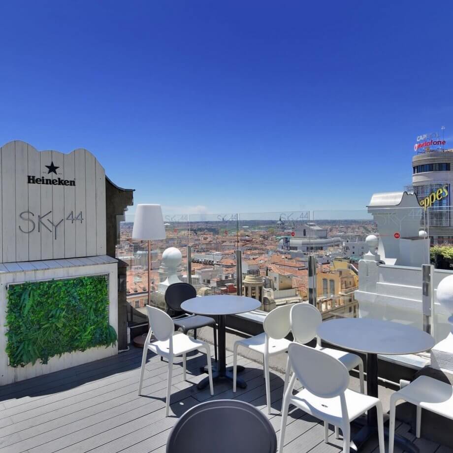 Sky 44 Roofop, la azotea de moda en pleno Gran Vía | Madrid | Guía del ocio